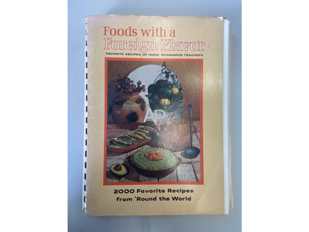 Foods with a Foreign Flavor - Antikvariát Pragensia