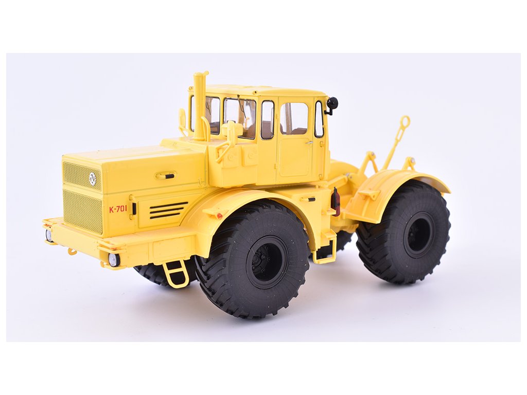 Traktor K-701 Kirovec 1:43 - SSM časopis AutoModels s modelem - Automodels.cz