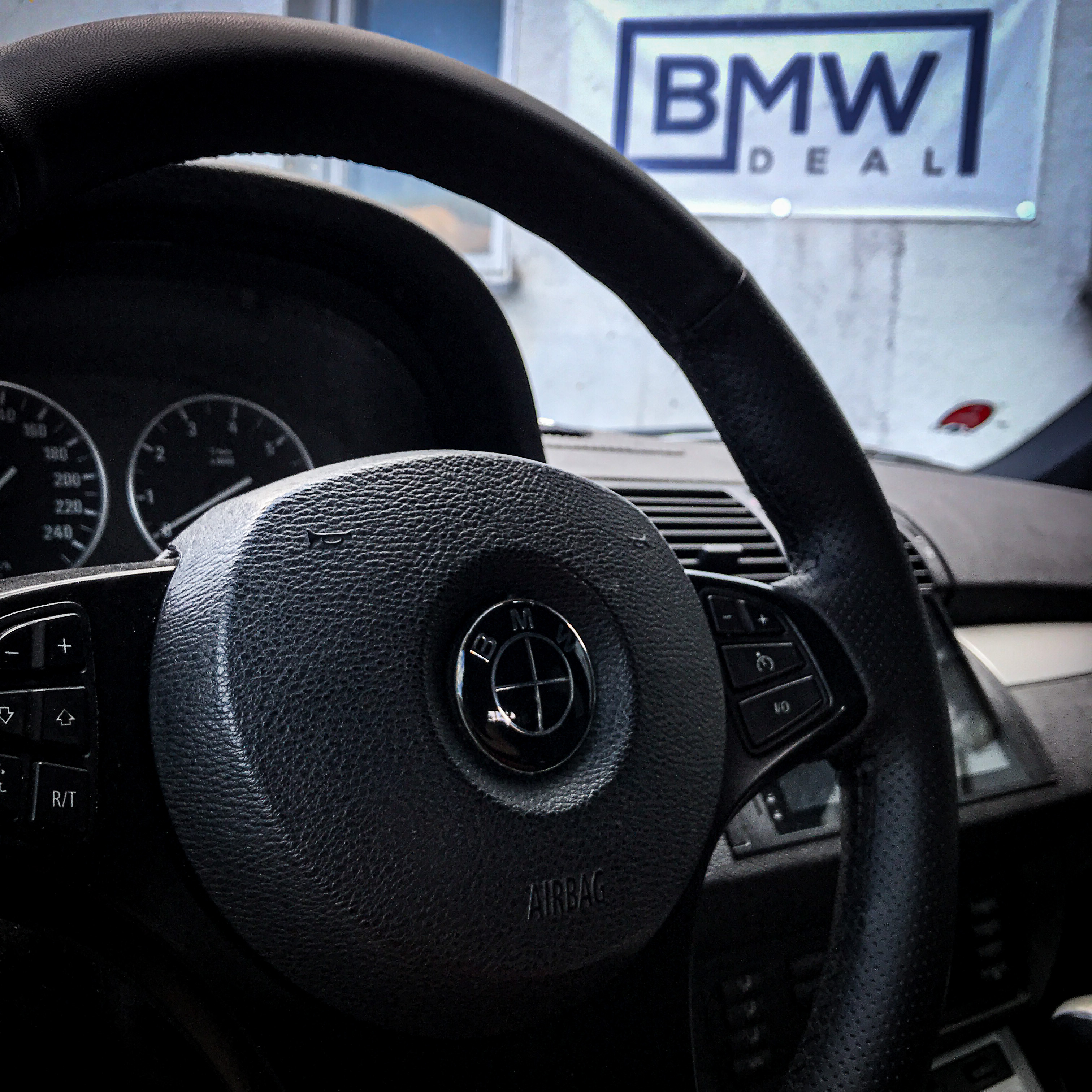 ⭐️ BMW znak logo do volantu celočerný 45mm