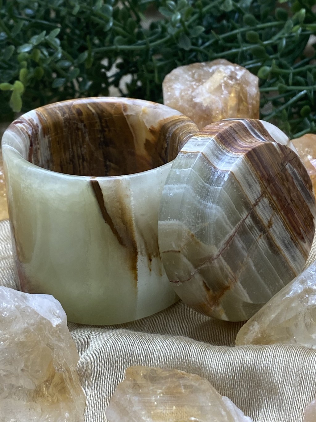 Dóza onyx - celestyn.cz