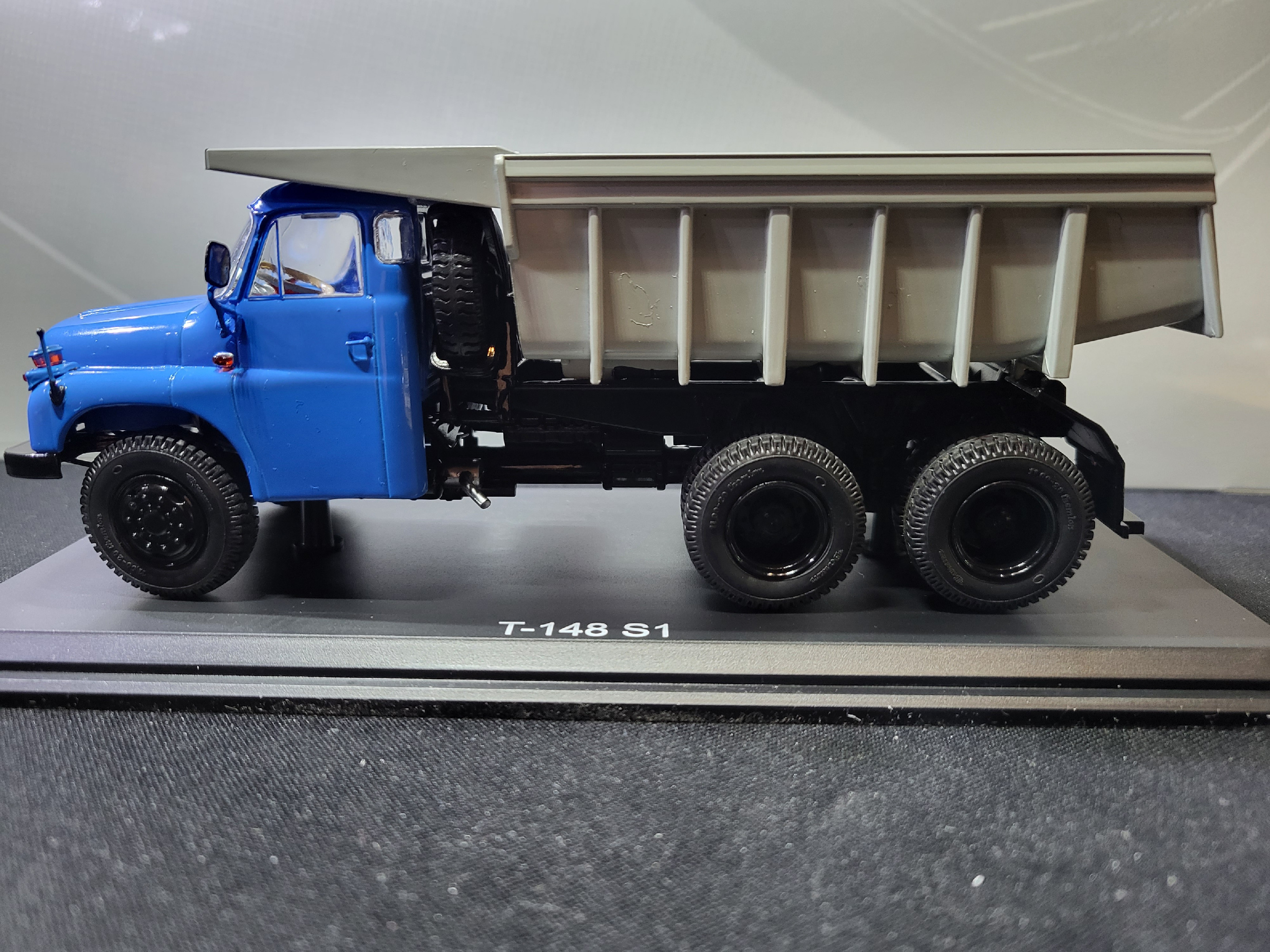 Tatra T148 S1 1:43 - BLUE - Premium ClassiXXs - CeskaTrafika.com