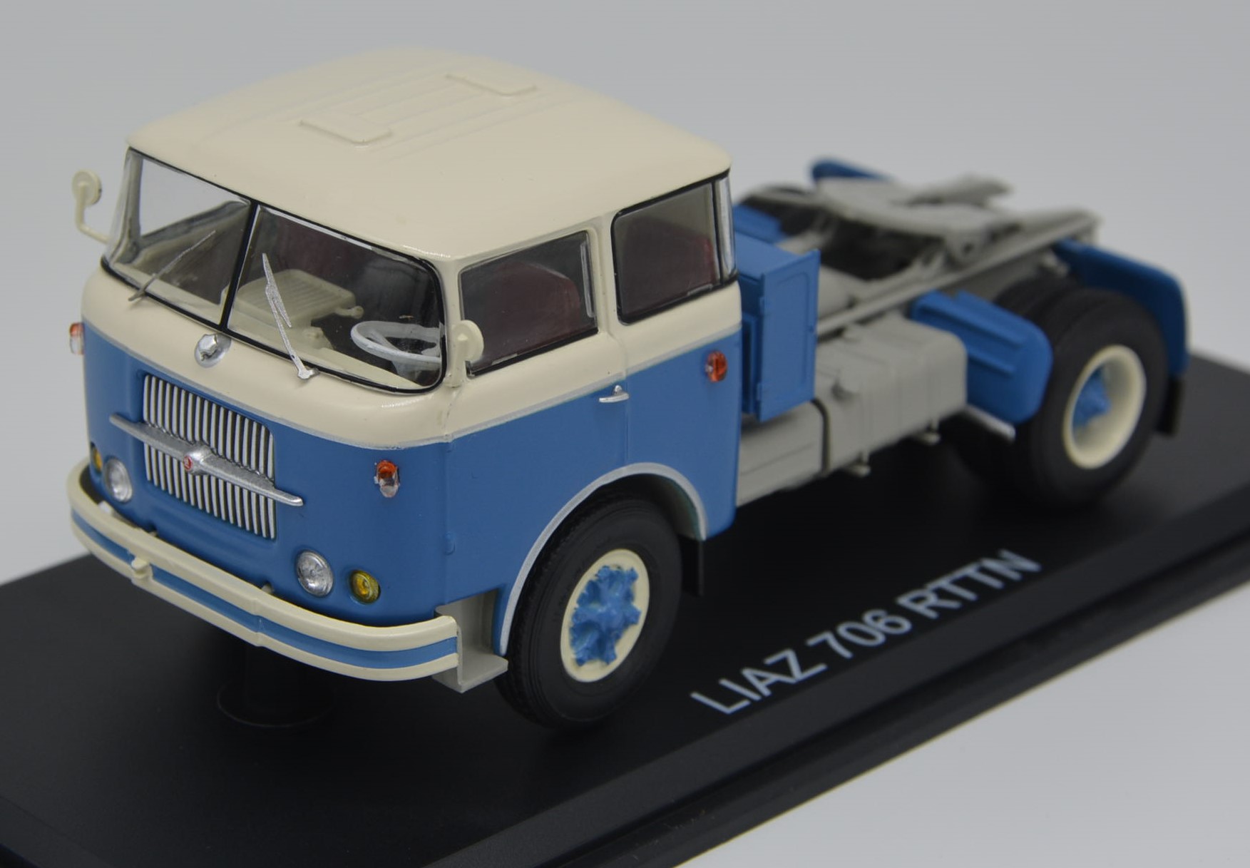 LIAZ 706 MTTN 1:43 Blue / White - Premium ClassiXXs - CeskaTrafika.com