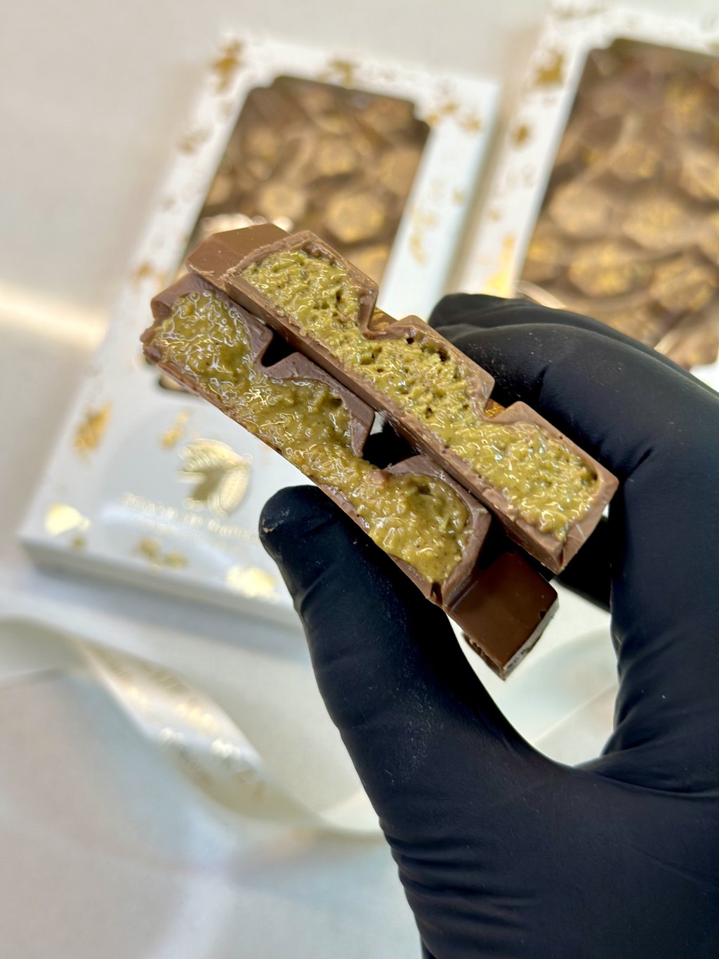 Dubajská čokoláda, Dubai čokoláda, čokoláda Praha, Pralinky, ručně ...