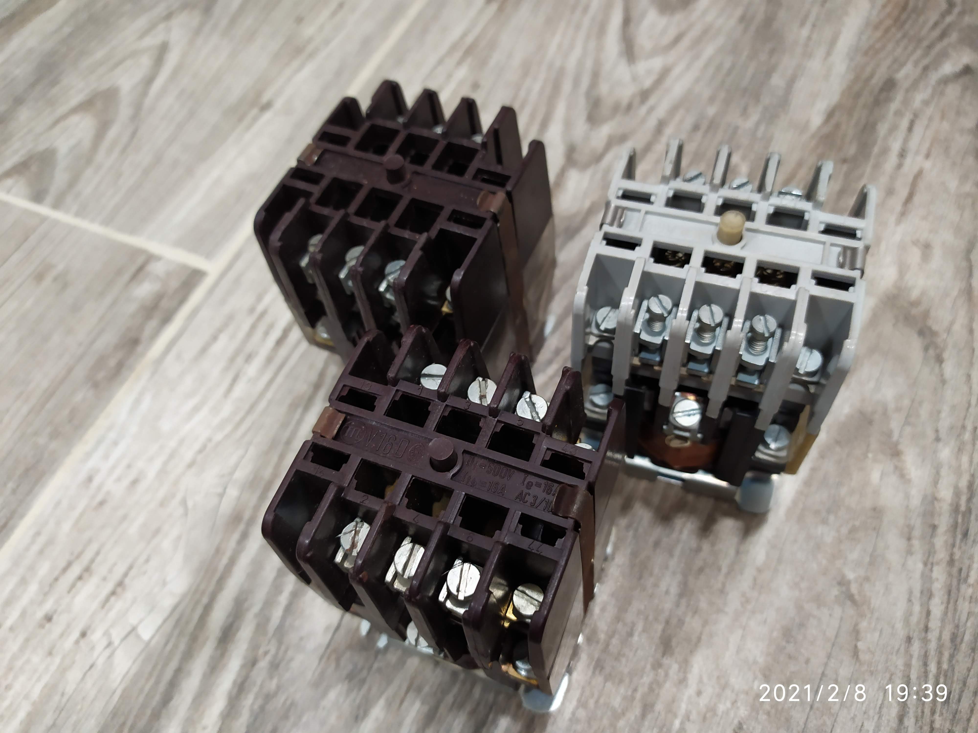 Stykač V25 V16 25A 16A cívka 24V 48V 380V - DANAPO - David Černý