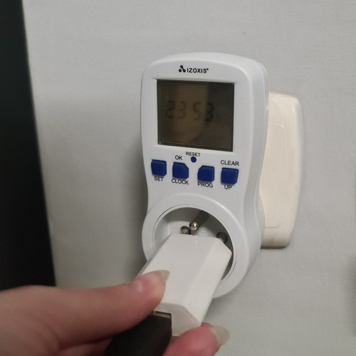 DVOSTRUKO PAKIRANJE - Praktični uklopni sat - timer za utičnicu | Deminas