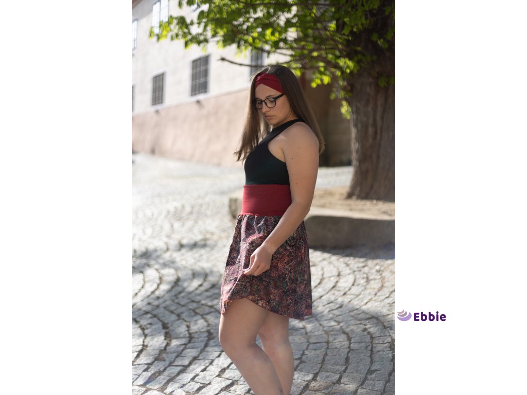 Sukně krátka - MELANCHOLIE - je za krásnou cenu 1 290 Kč