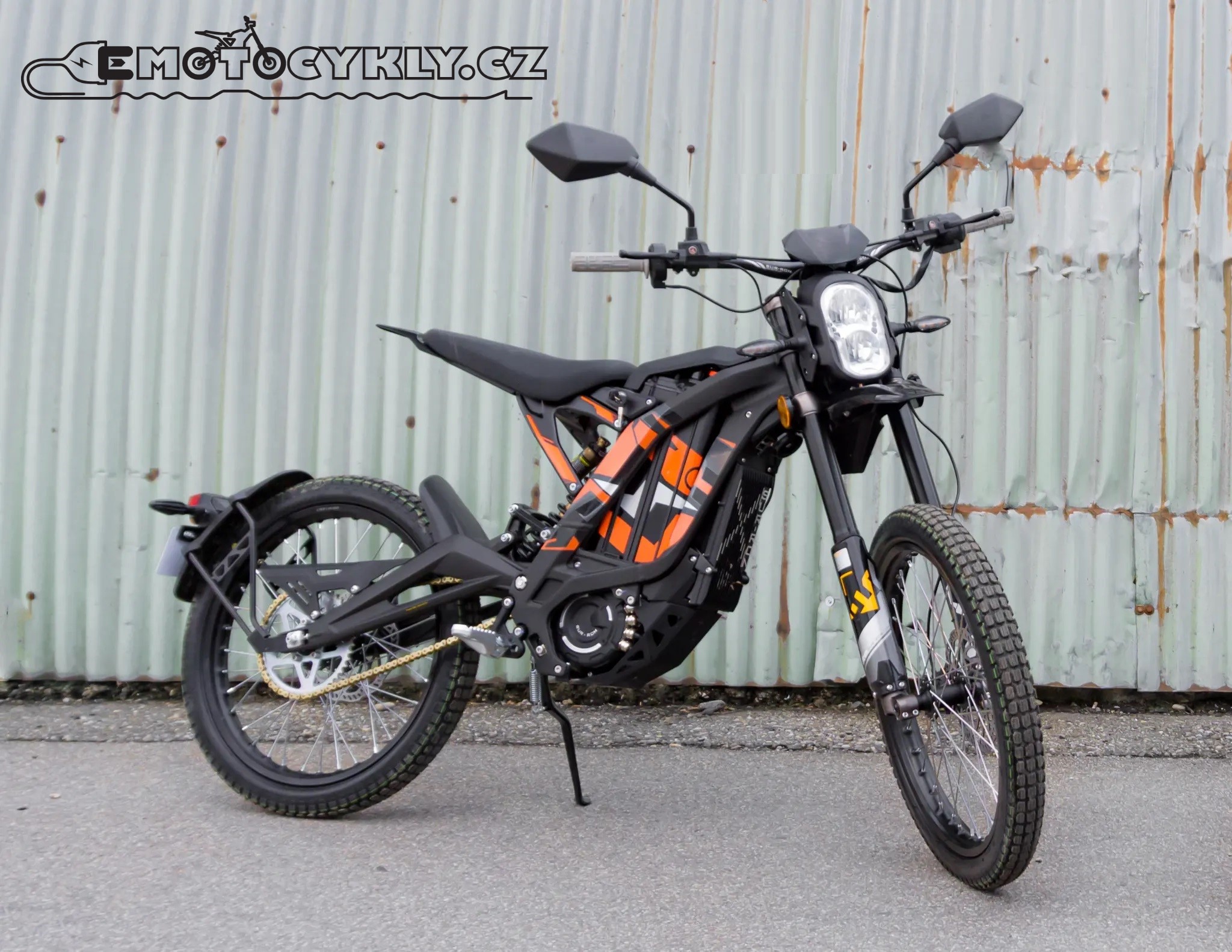 SUR-RON Light Bee L1e 2022 black-red 34 Ah - eMOTOCYKLY.cz