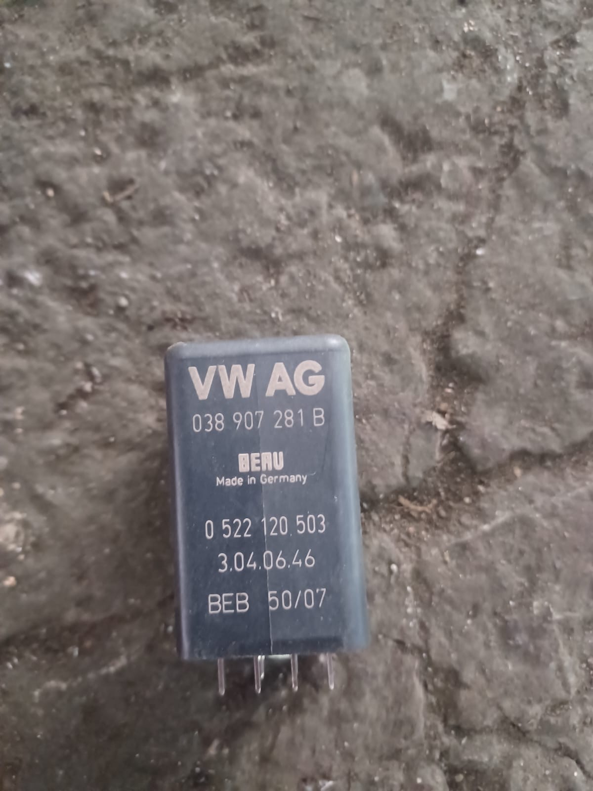 Řídící jednotka žhavení Relé žhavení Škoda VW 038 907 281 D Řídící jednotka žhavení Relé žhavení ...