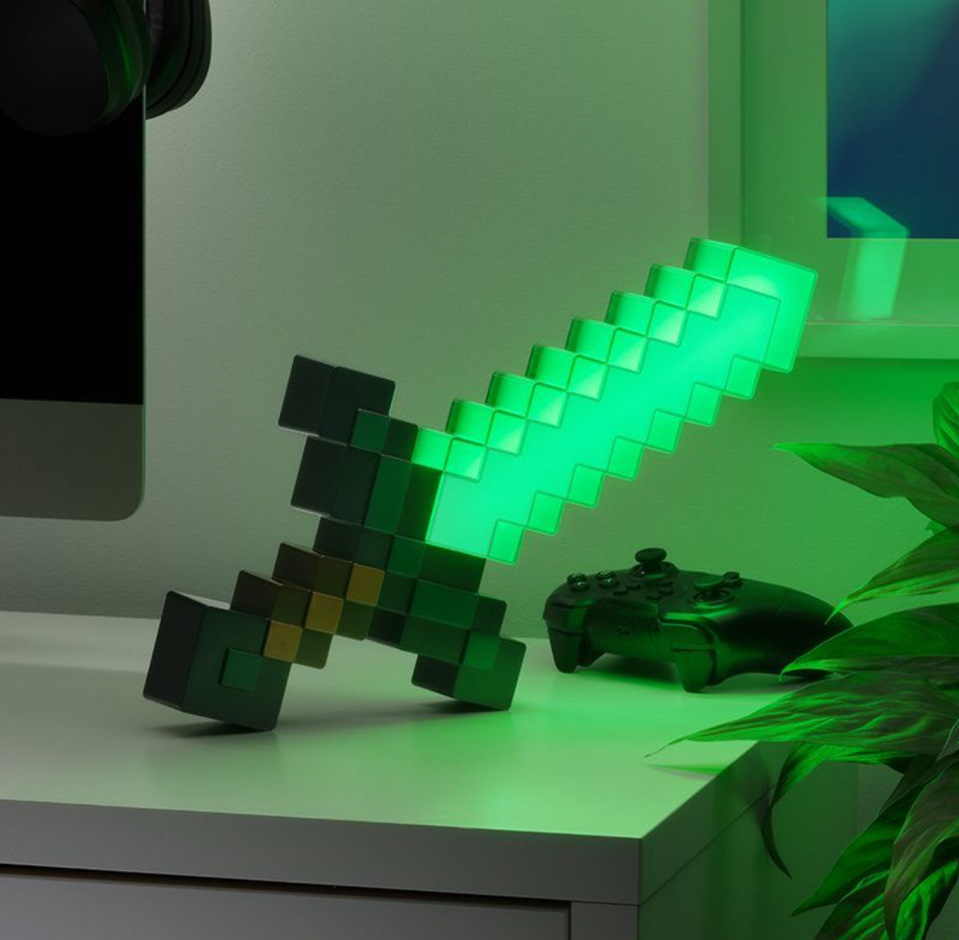 Svetelný diamantový meč 40cm - Minecraft - FANTASY STORE