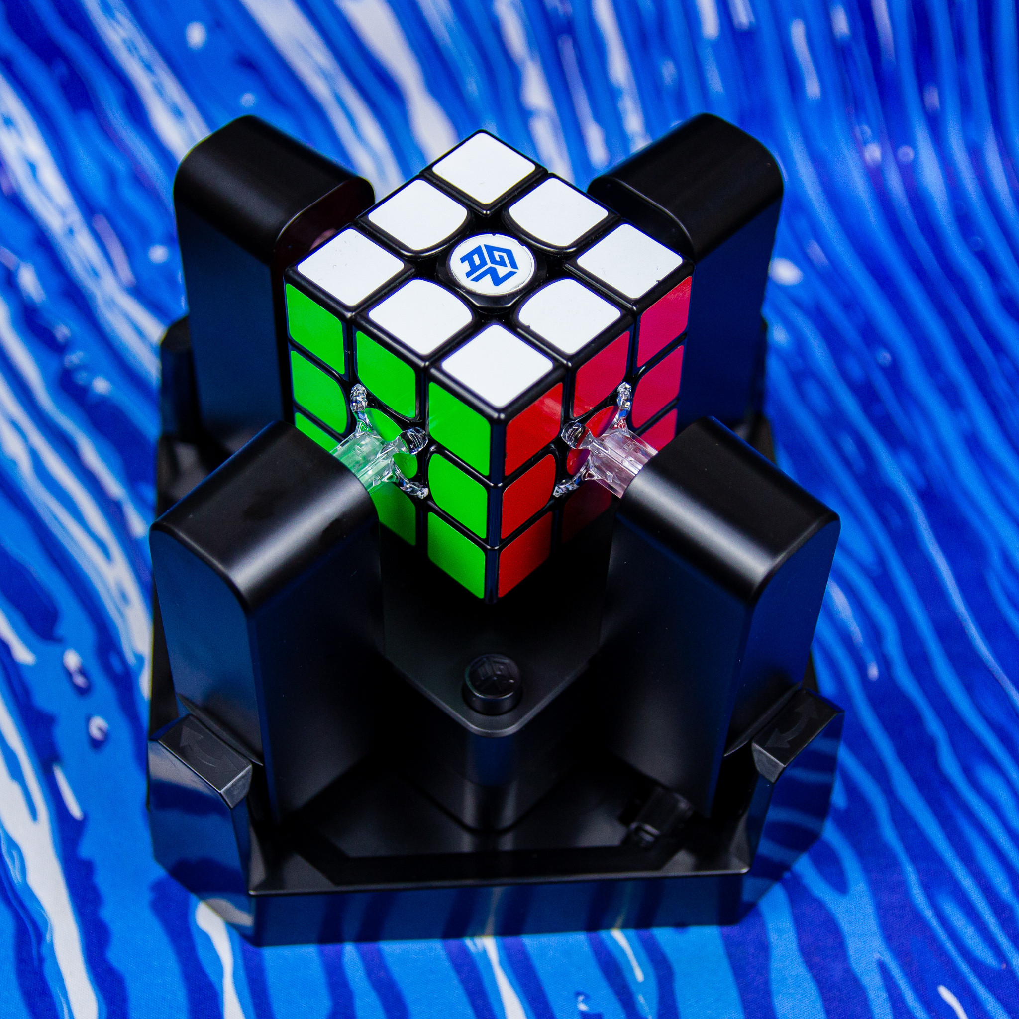 GAN Robot elektronický robot na skládání rubikovy kostky