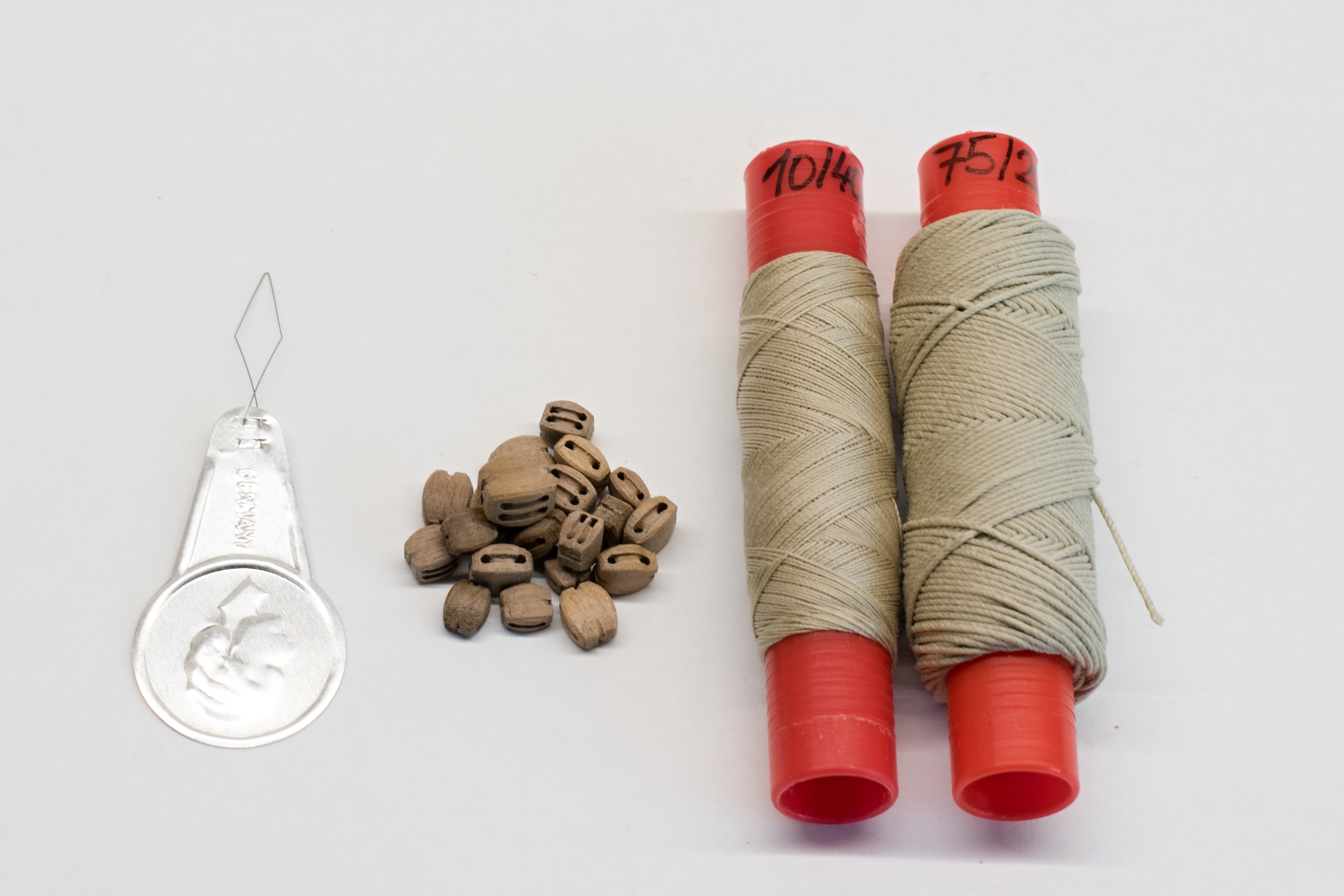 Constitution 1:76 - 180 pcs Blocks of guns hoist, ropes - HiSModel