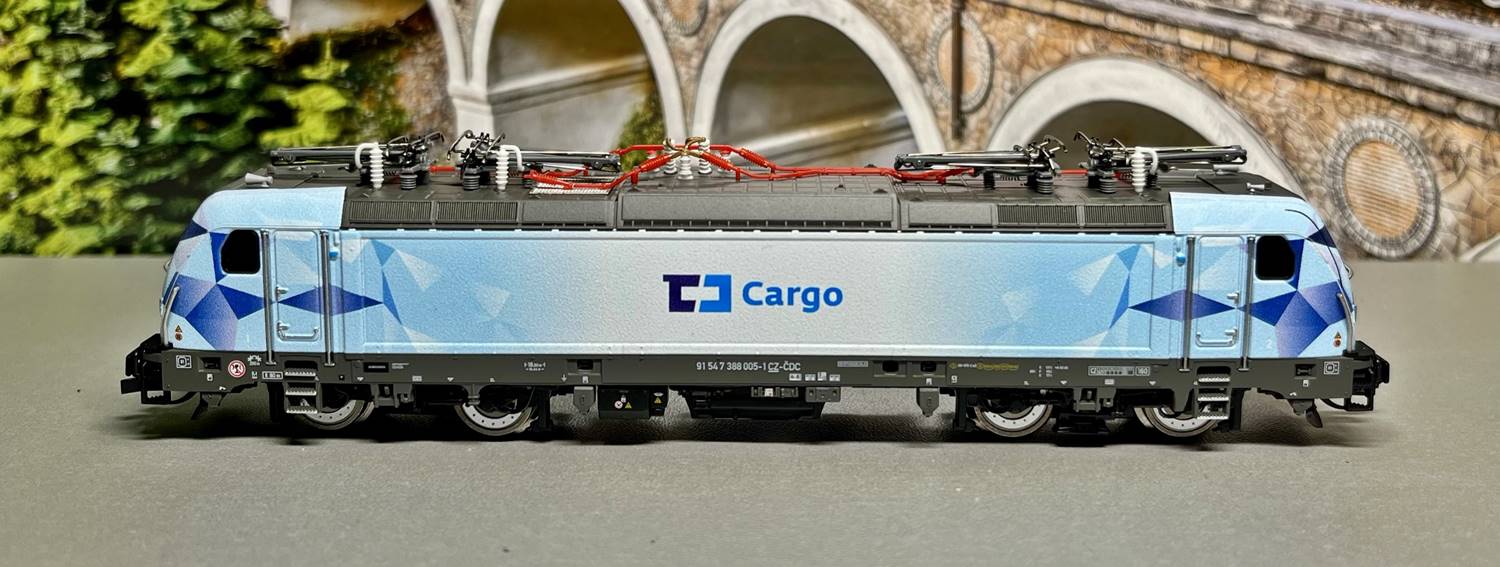 TT - Elektrická lokomotiva 388 TRAXX ČD Cargo / PIKO 47458 - itvlaky.cz