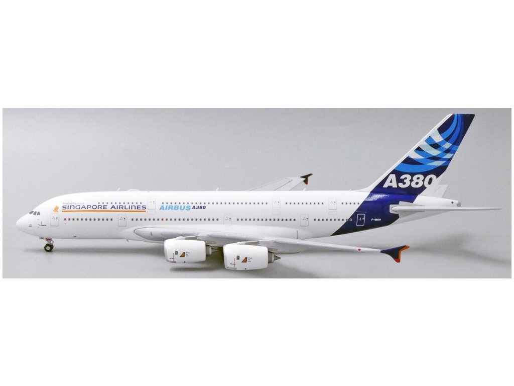 Airbus A380-800 Airbus Industrie Airbus A380-800 Airbus Industrie