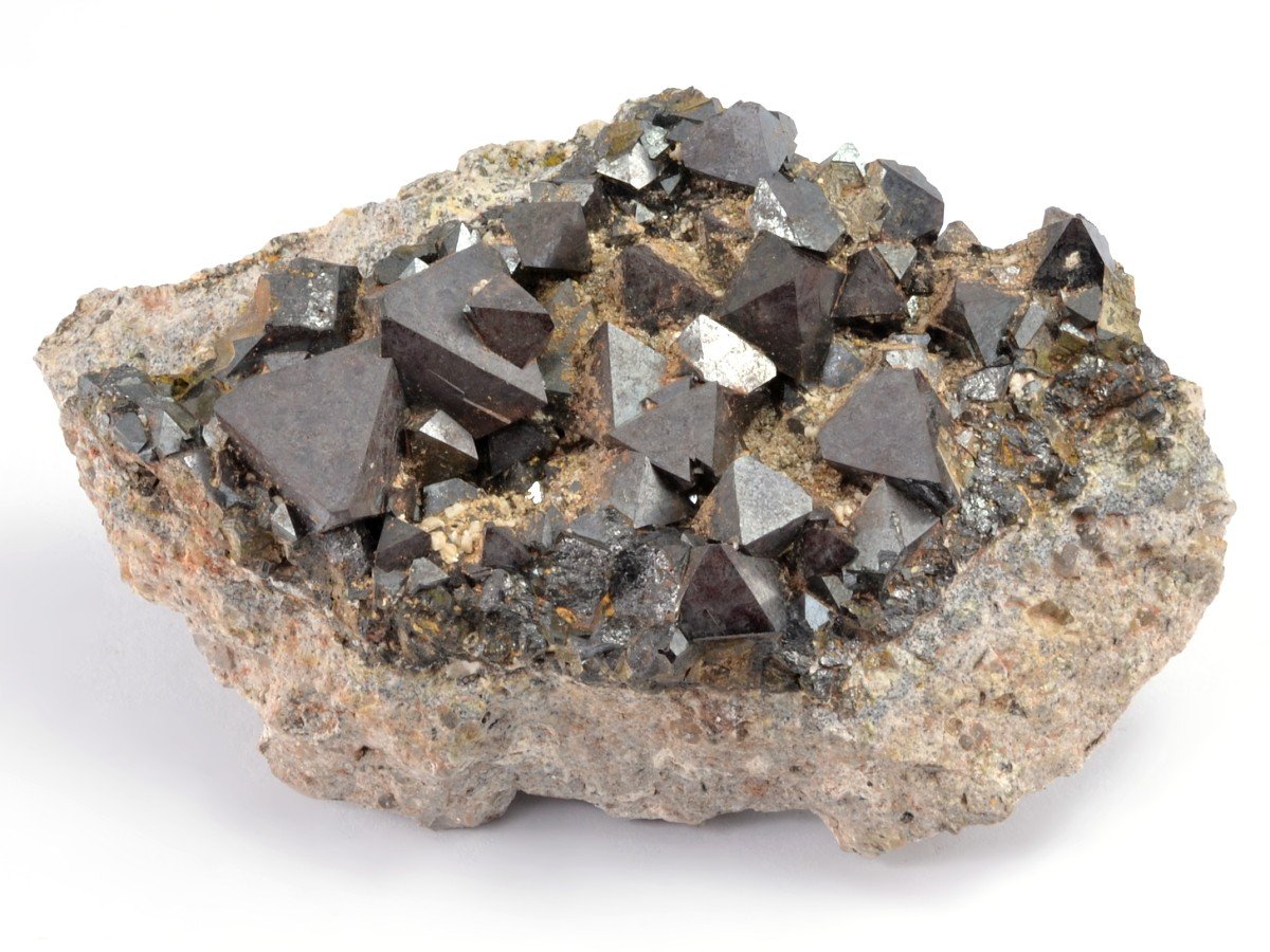 magnetit, Oktaeder Haus-der-steine - ledlightsdubai.com