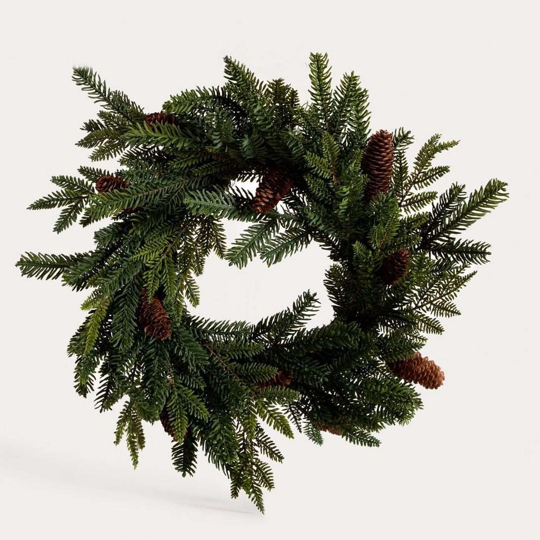 Vánoční věnec | SMRECK | s šiškami | 66 cm | 750618