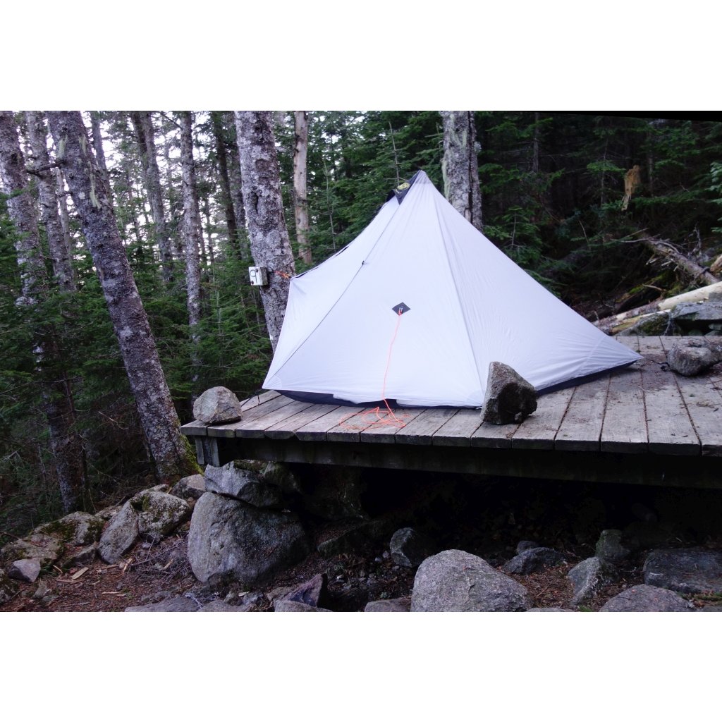 Jednoplášťový tarp Six Moon Designs Deschutes Plus - Nalehko Jednoplášťový tarp Six Moon Designs Deschutes Plus - Nalehko