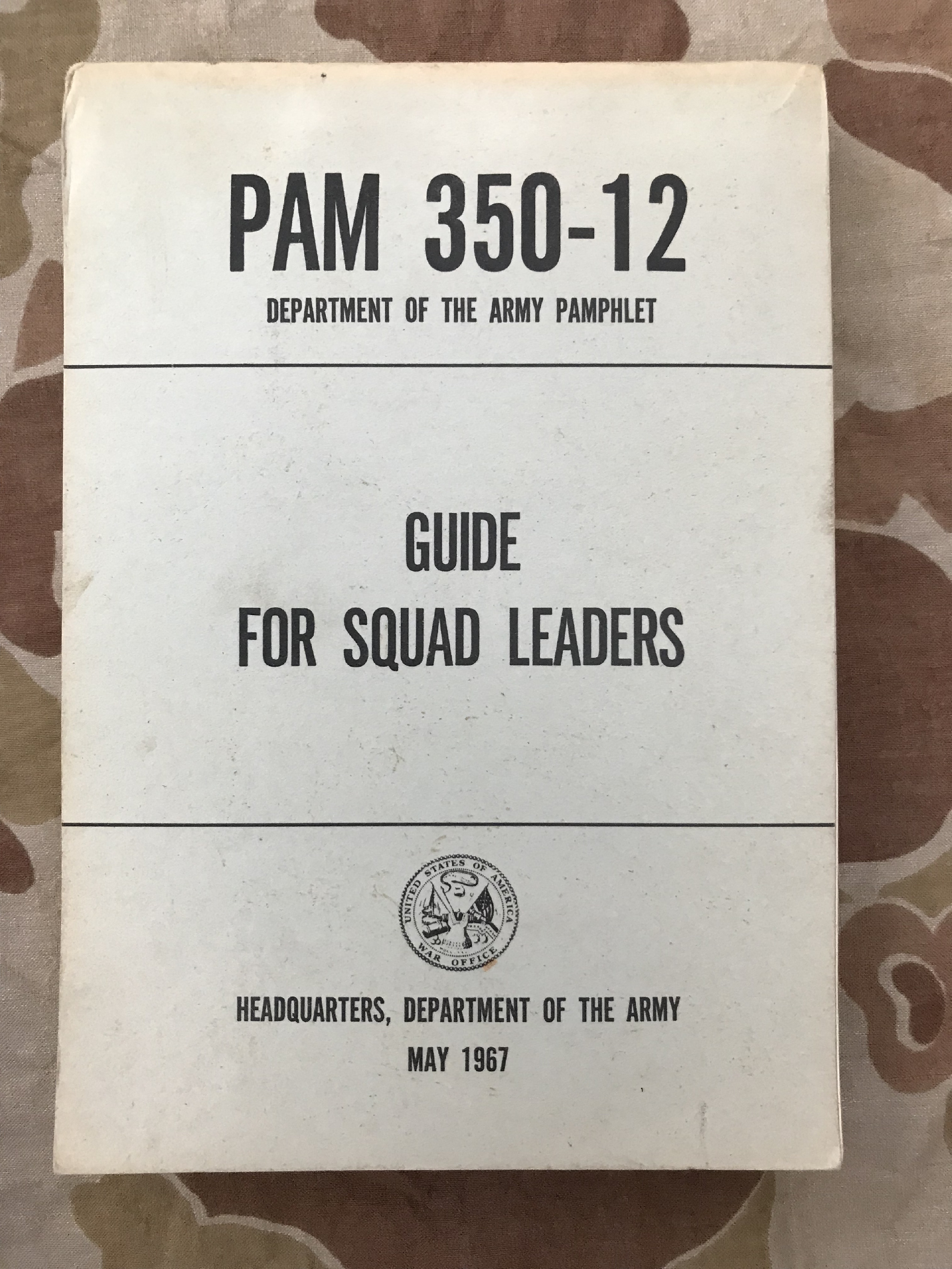 Manual PAM 350-12 Guide For Squad leaders - 1967 - PX Monkey