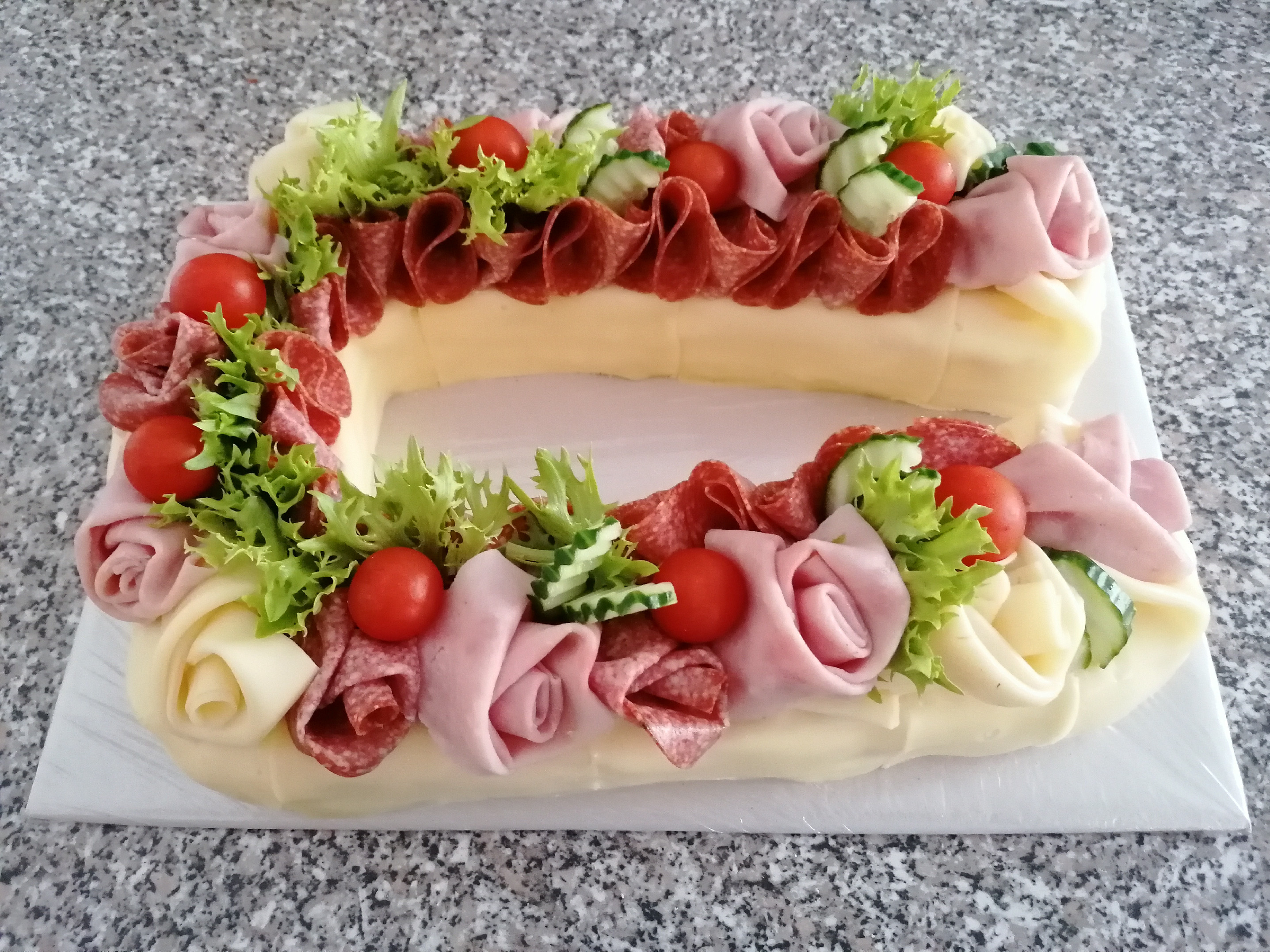 Slaný dort podkova - Slané dobroty