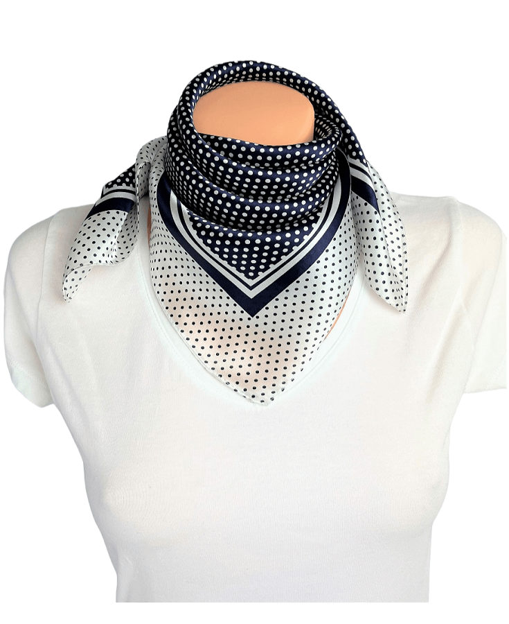 Malý letuškový hedvábný šátek puntíkovaný bílý modrý s puntíky 50 cm ...