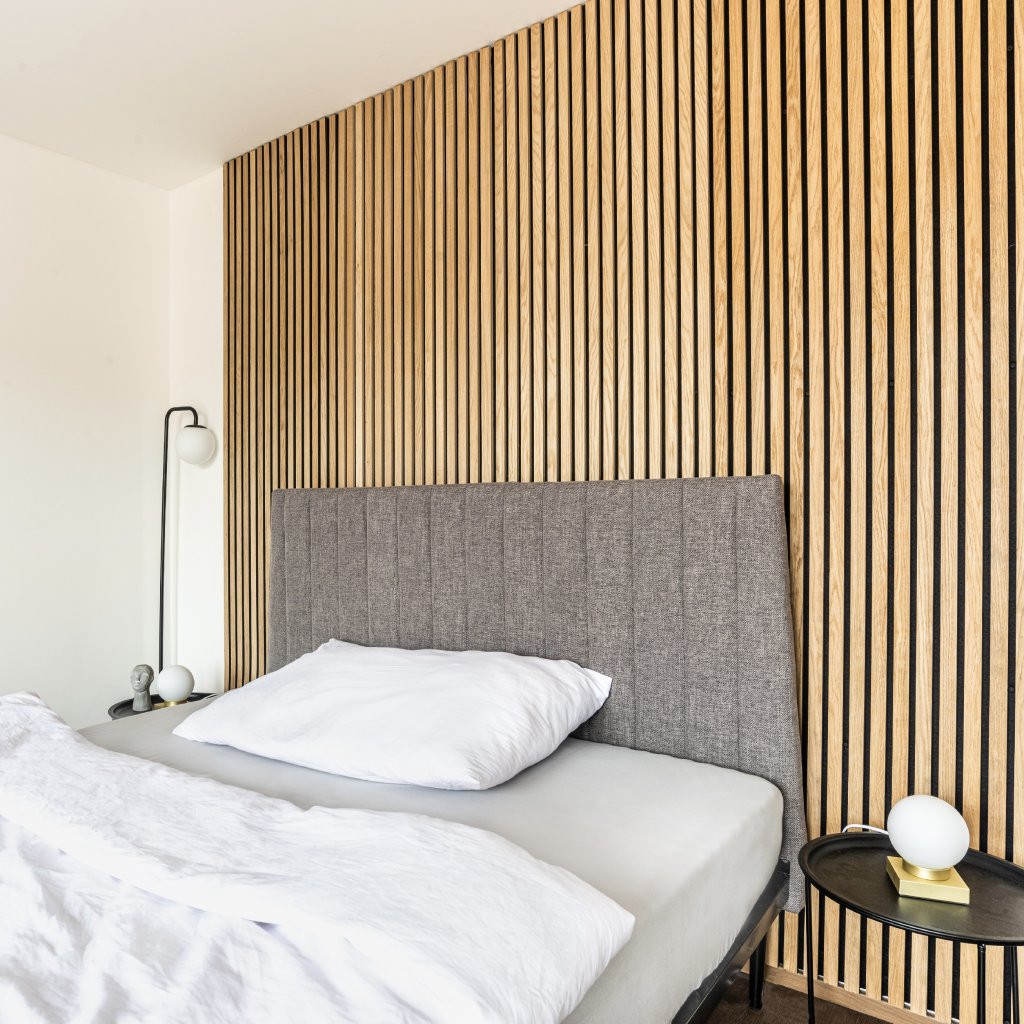 Designový panel Dub Klasik MDF black - Woodea